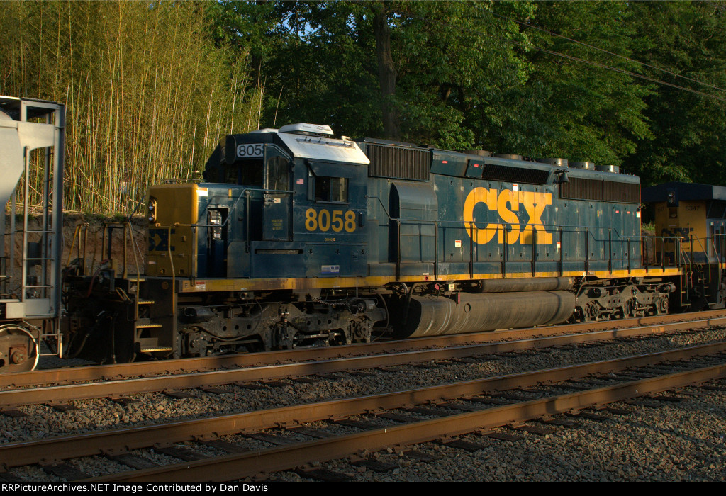 CSX SD40-2 8058 trails on Q439-01